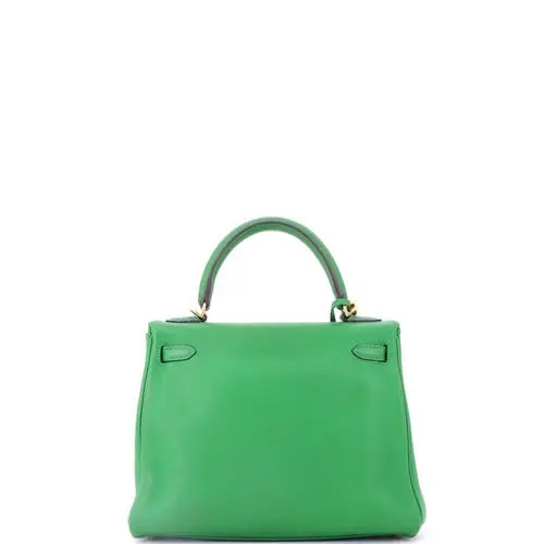 Hermès Kelly Handbag Swift With Gold Hardware 25