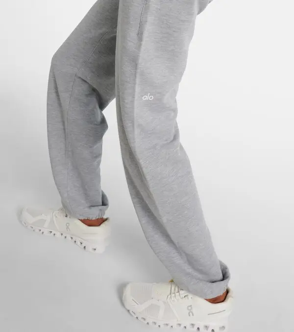 Alo Yoga Chill Cotton-blend Sweatpants In Athletic Heather