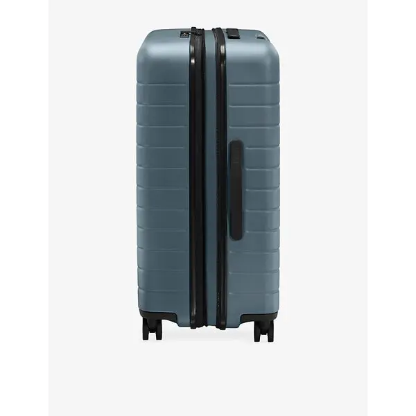 AWAY The Medium Flex Expandable Suitcase - Coast Blue
