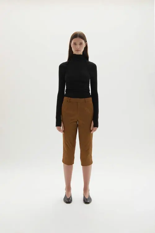 JOAEN Sara Capri Pants - Olive