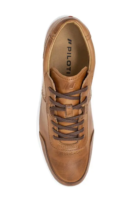 PILOTI Avenue Sneaker