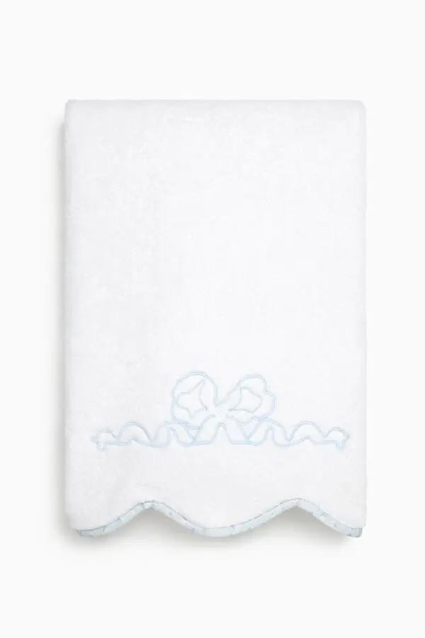 LoveShackFancy Bow-embroidered Bath Towel - Ballet Slipper