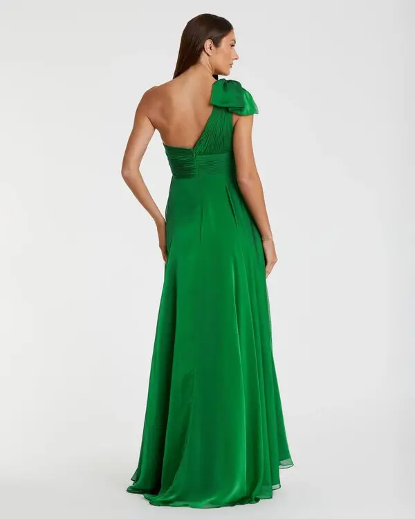 Mac Duggal Sleeveless One Shoulder Pleated Gown - Green