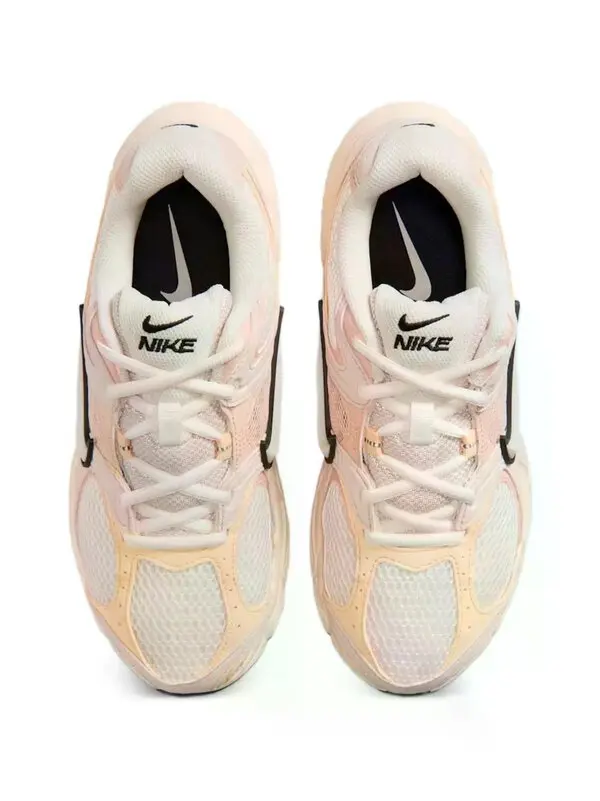 Nike V5 Rnr Sneakers
