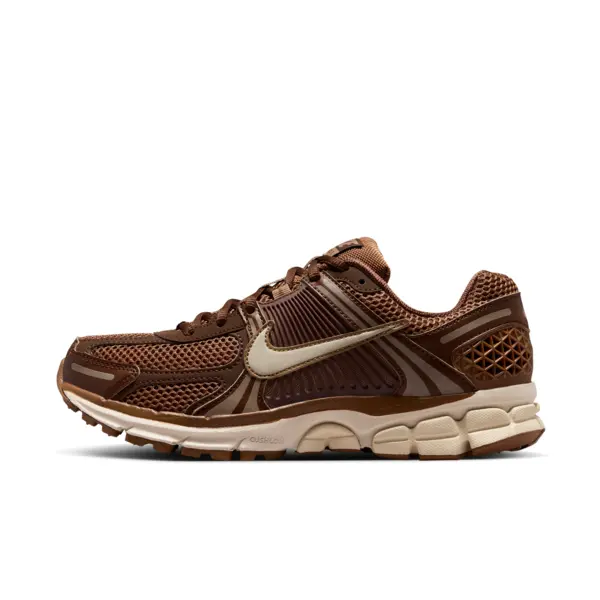 Nike Zoom Vomero Shoes With Reflective Accents - Brown