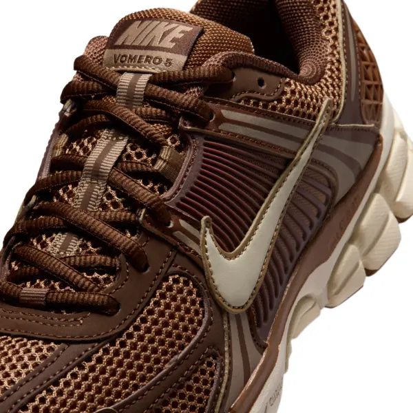Nike Zoom Vomero Athletic Shoes - Brown