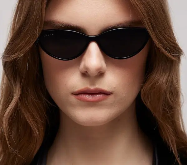 Gucci Cat Eye Frame Sunglasses With Crystal Embellishments - Black
