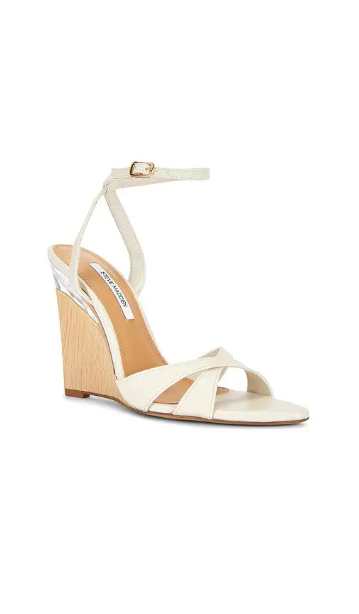Steve Madden Sorynn Sandal In Ivory