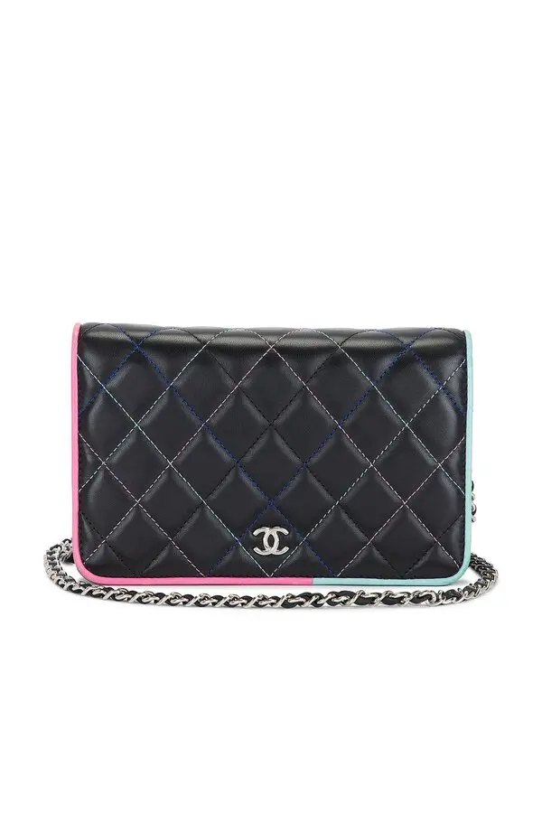 FWRD RENEW Chanel Lambskin Wallet On Chain