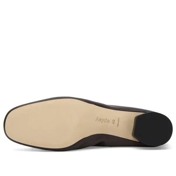 AeydĒ Onda Round Toe Ballet Flats