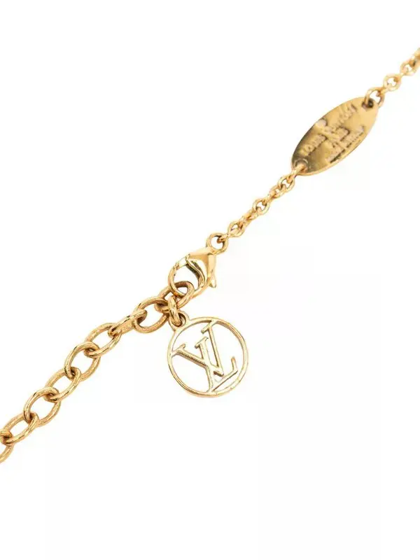 LOUIS VUITTON 2022 Essential V Pendant Necklace