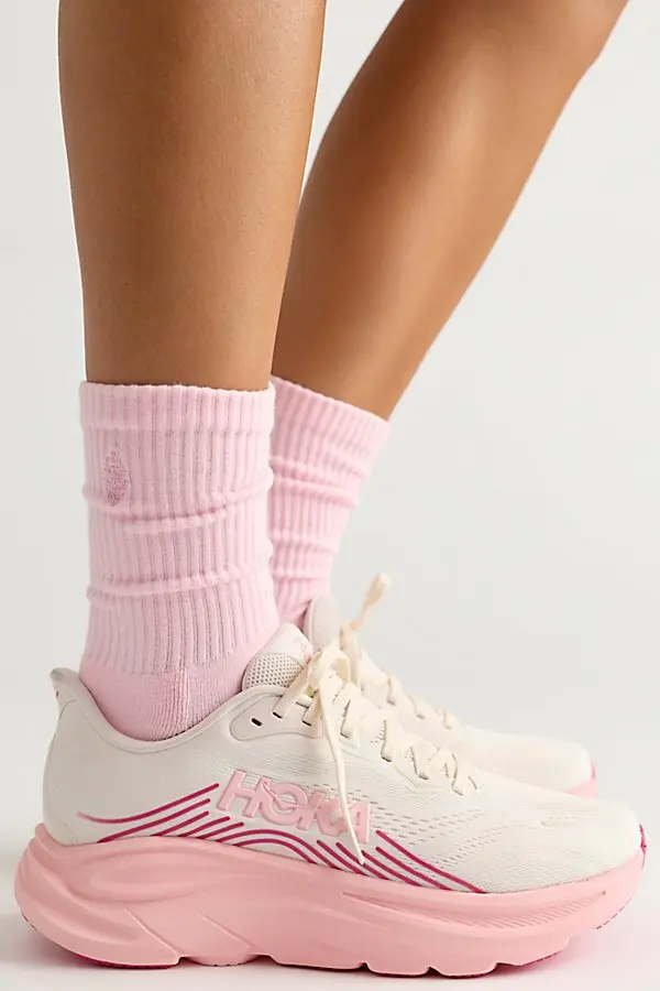 HOKA® Clifton 11 Running Sneakers - Rose