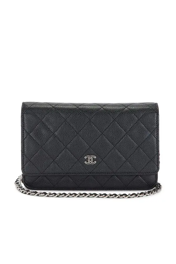 Chanel Caviar Classic Wallet On Chain - Black