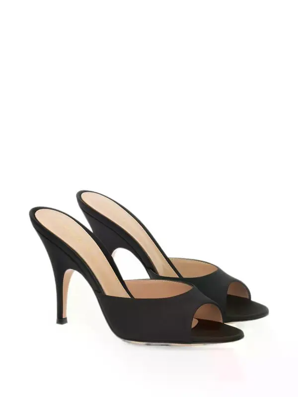 GIANVITO ROSSI Sofia Mules 95