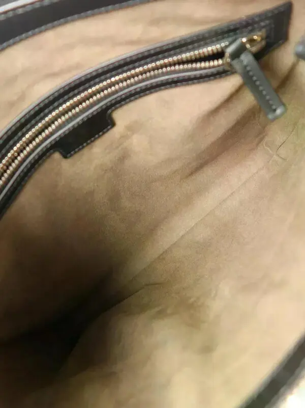 Gucci Gg Supreme Cross Body Bag