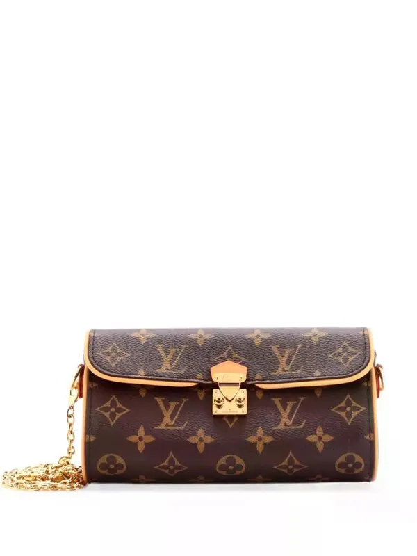 LOUIS VUITTON Camille Pochette Monogram Canvas Clutch Bag