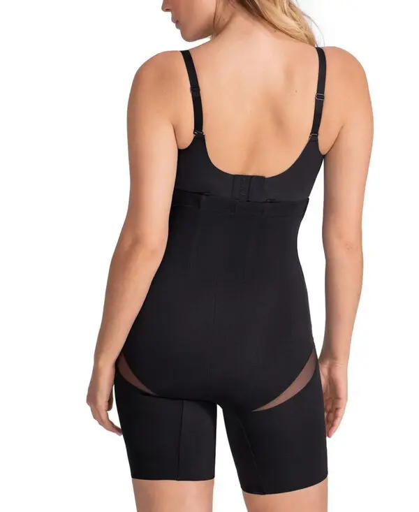 HONEYLOVE Superpower Short - Runway