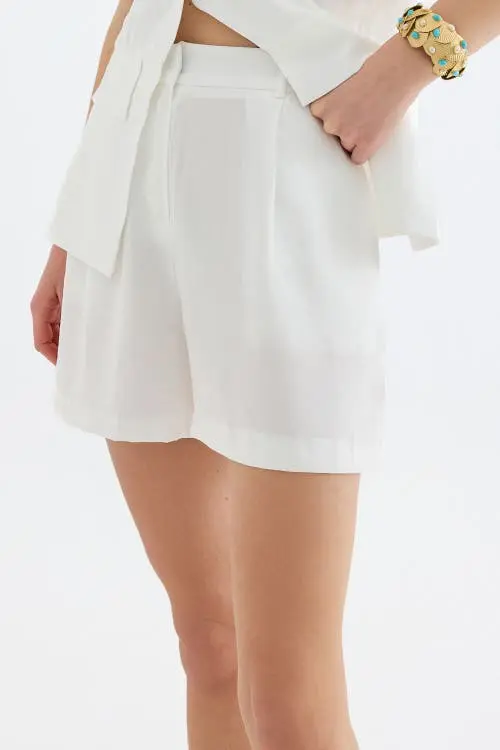 MONLICIA Velina High-waist Single Pleat Tailored Mini Shorts - White