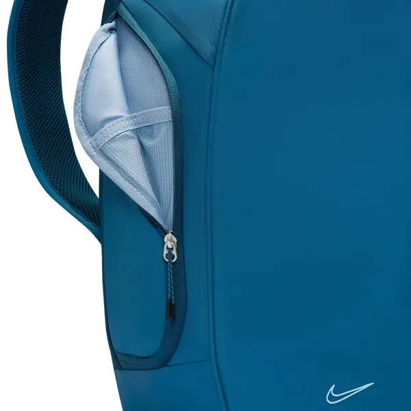 Nike 25l Sportswear Commute Backpack