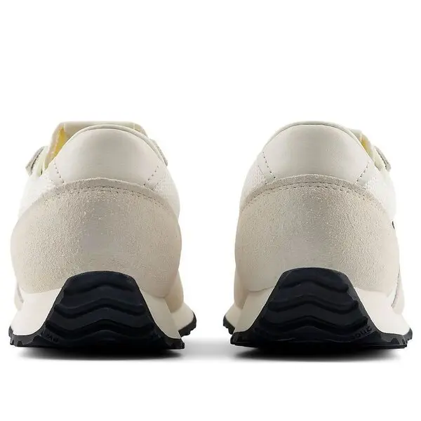 NEW BALANCE 471 Sneakers - Linen/sea Salt