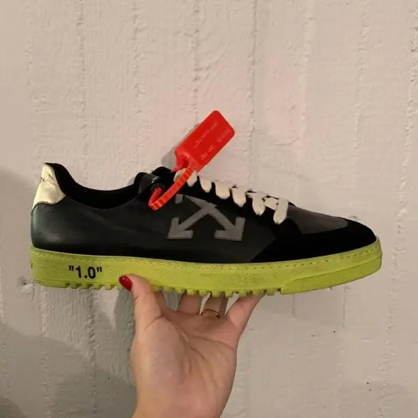 Off-White 2.0 Low Sneakers