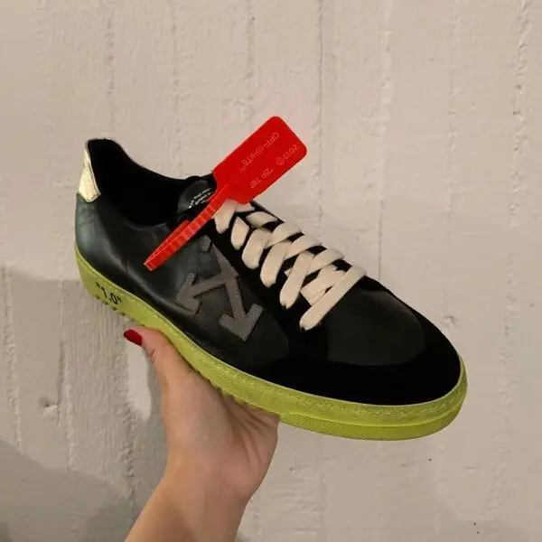 Off-White 2.0 Low Sneakers
