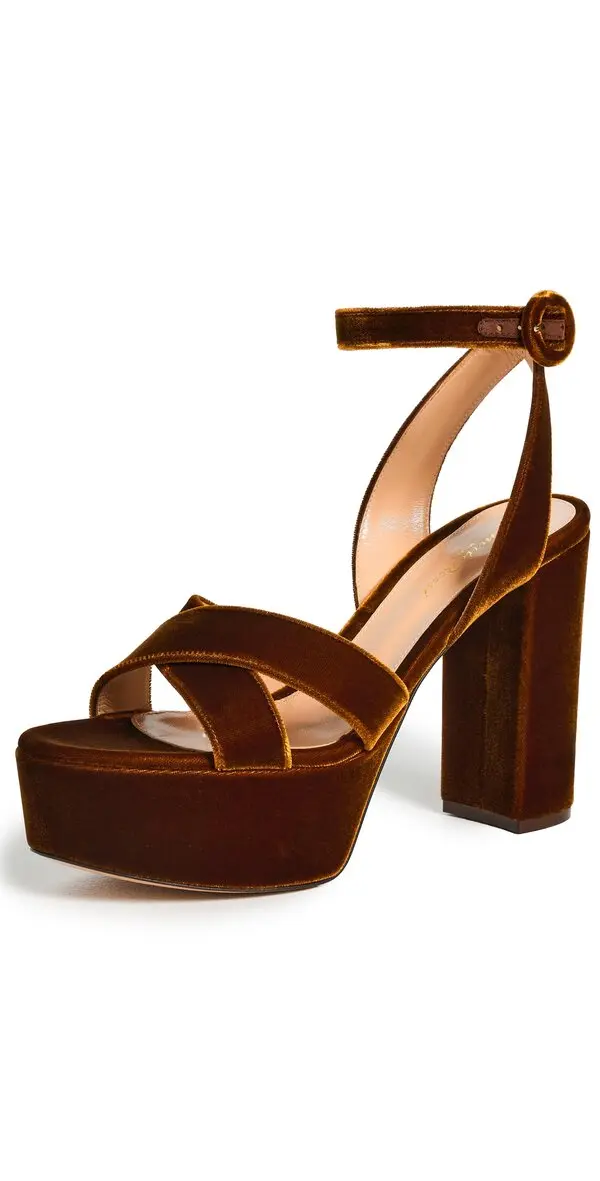 GIANVITO ROSSI Sabrina Velluto Heels