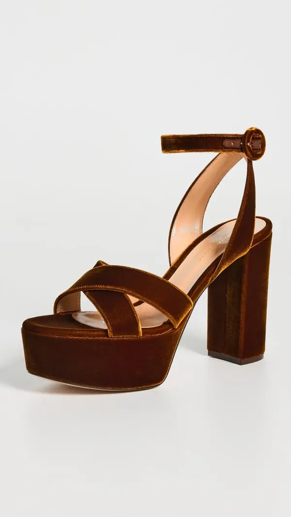 GIANVITO ROSSI Sabrina Velluto Heels