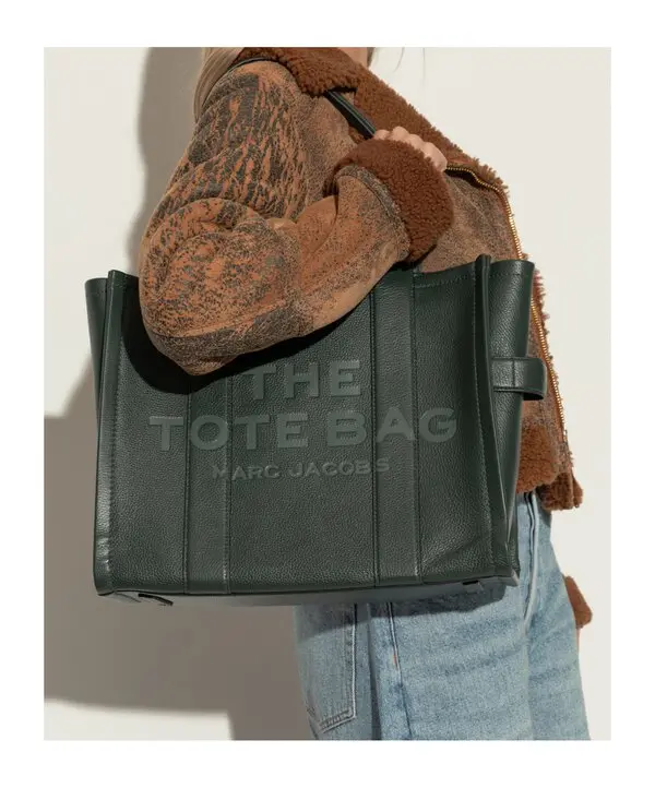 Marc Jacobs Logo Shoulder Bag