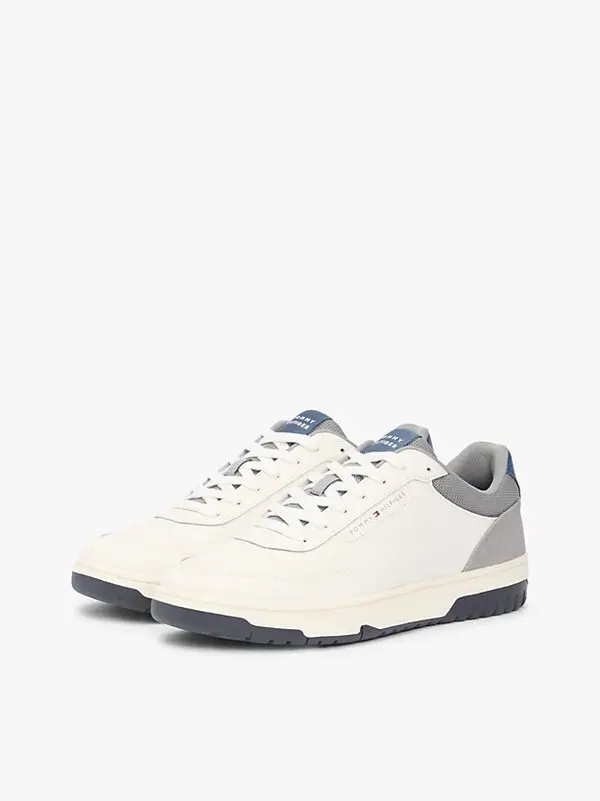 Tommy Hilfiger Round-toe Lace-up Sneakers