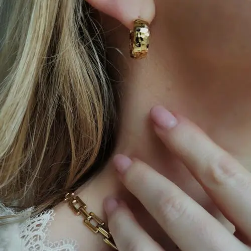 MEIDEYA Hammered Small Hoop Earrings