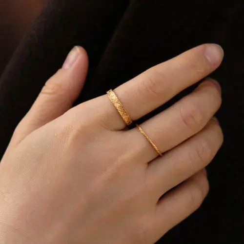 MEIDEYA Vintage Engraved Band Ring