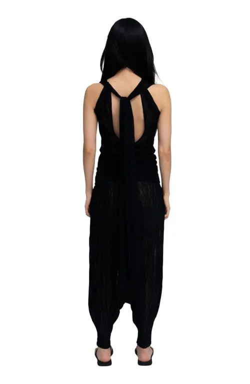 FIND ME NOW Sleeveless Textured High Neck Top