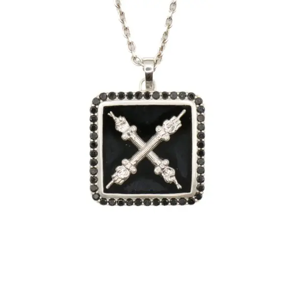 APRÈS YOUTH Black / Silver Introvert Black Diamond Necklace