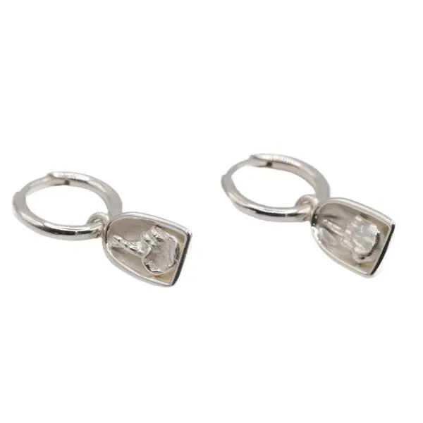 APRÈS YOUTH Introvert Charm Hoop Earrings