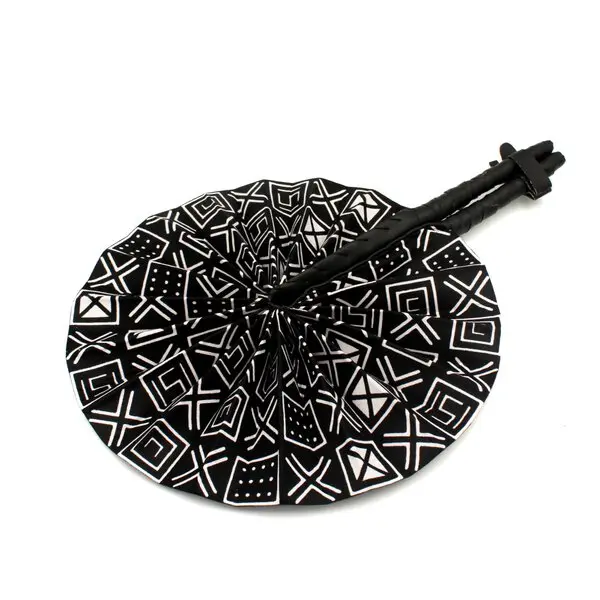 BIJOUCREATES Black / Grey / White Hand Fan Black & White Geometric