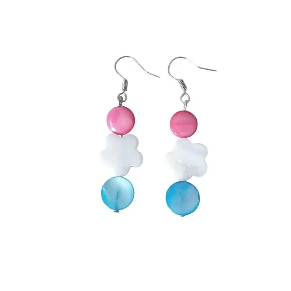 WAY TO CHIC Shell Flower Earrings