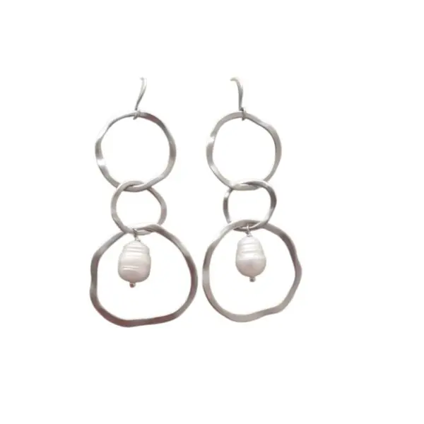 WAY TO CHIC Cascade Circle Earrings With Freshwater Pearls