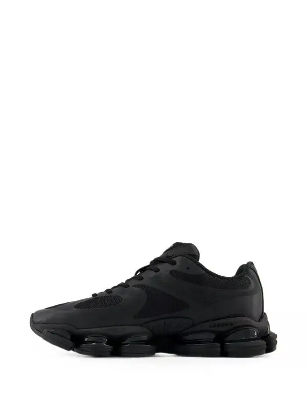 NEW BALANCE Abzorb 2000 Logo-patch Panelled Sneakers - Black