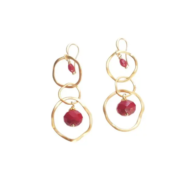 WAY TO CHIC Red / Gold Burgundy Agate Earrings On Gold Plated Circles