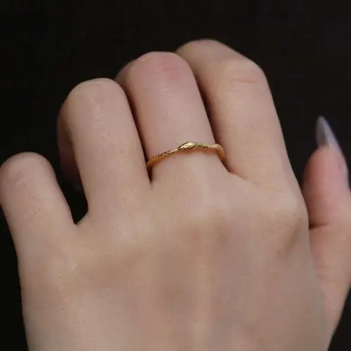 MEIDEYA Little Snake Textured Ring