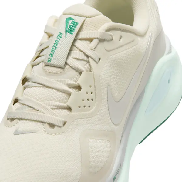 Nike Structure 26 Road Running Shoes