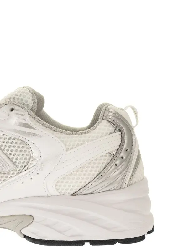 NEW BALANCE 530 Lace-up Sneakers