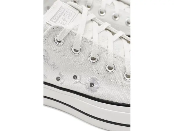 CONVERSE Chuck Taylor All Star Lift Platform Sequin Flowers Low Top Sneakers - White
