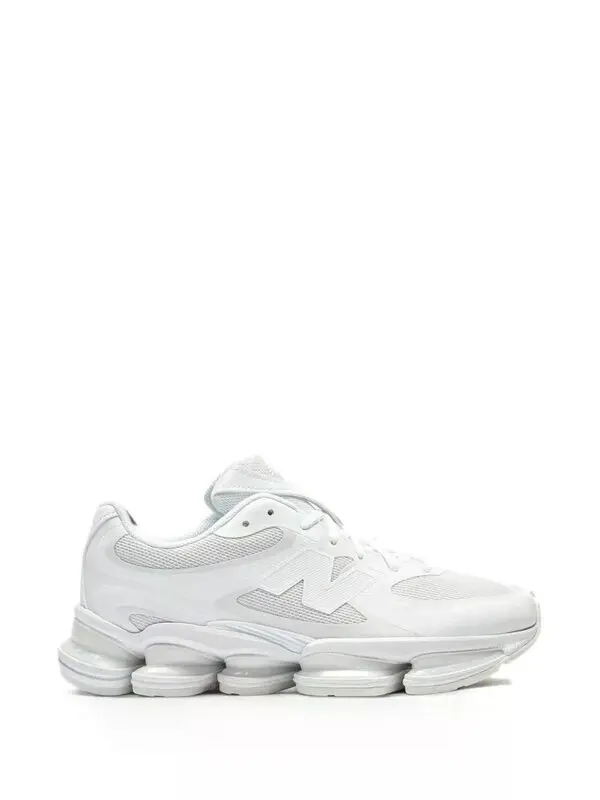 NEW BALANCE Abzorb 2000 Panelled Mesh-detail Sneakers - White