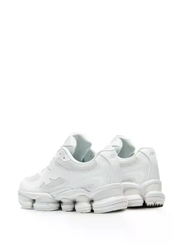 NEW BALANCE Abzorb 2000 Panelled Sneakers - White