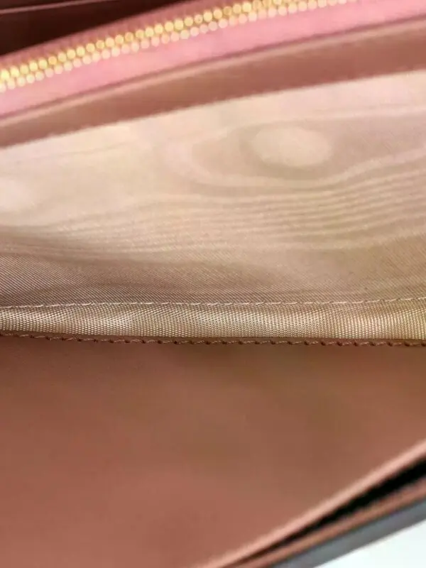 Gucci Envelope Wallet On Chain Guccissima Leather Shoulder Bag - Pink