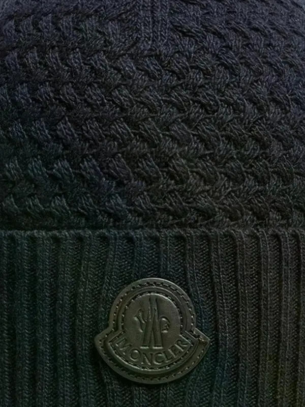 Moncler Logo Patch Cable-knit Beanie Hat - Blue