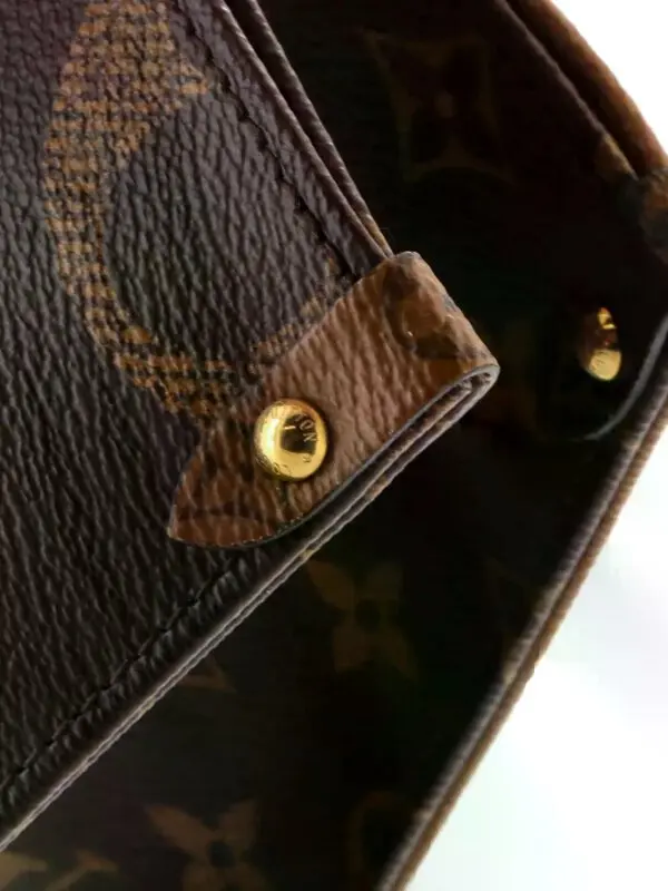 LOUIS VUITTON Giant Monogram Tote Bag - Brown