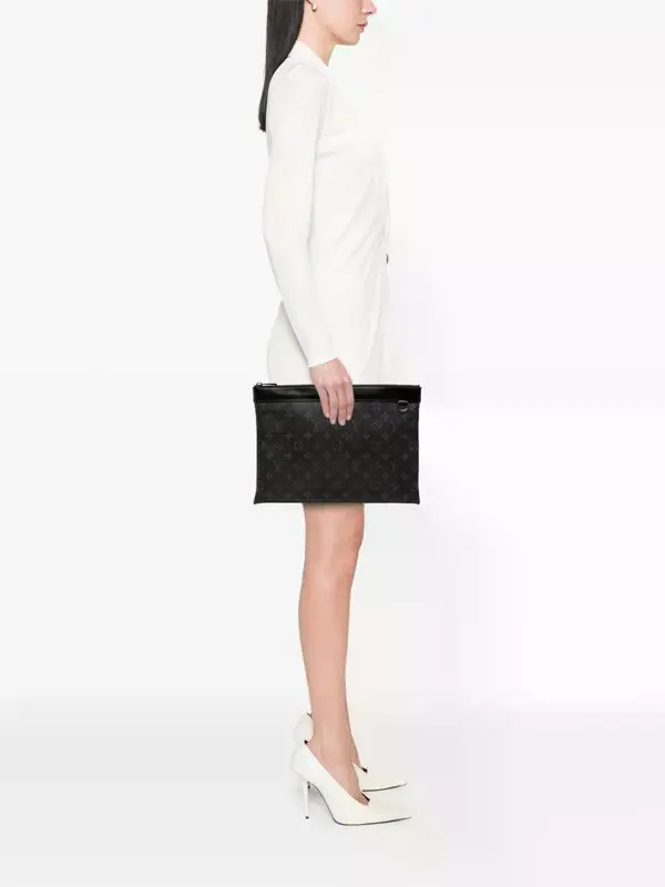 LOUIS VUITTON 2018 Monogram Eclipse Discovery Pochette Gm Clutch Bag
